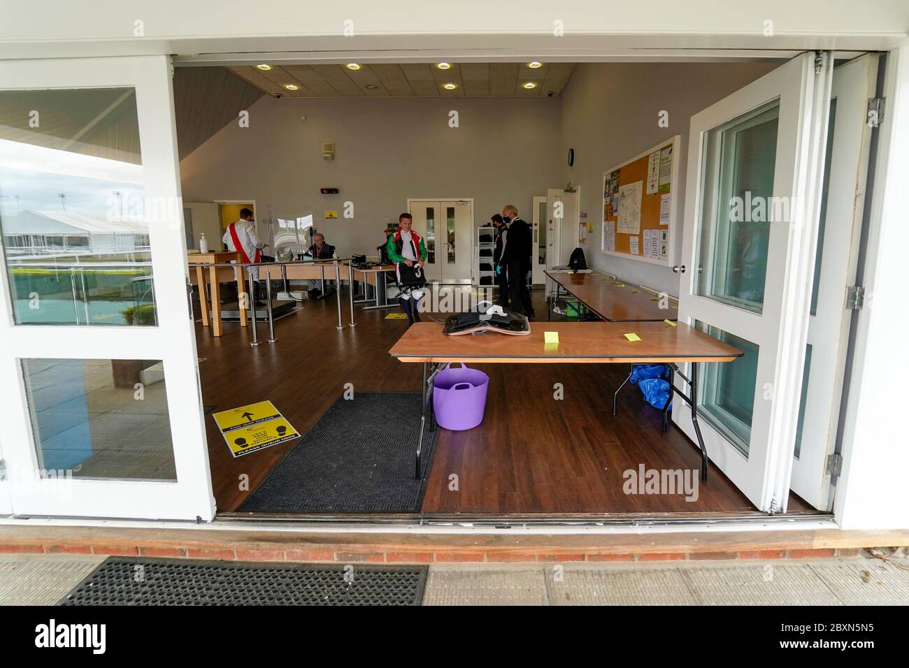 Racing weighing room general hi-res stock photography and images - Alamy