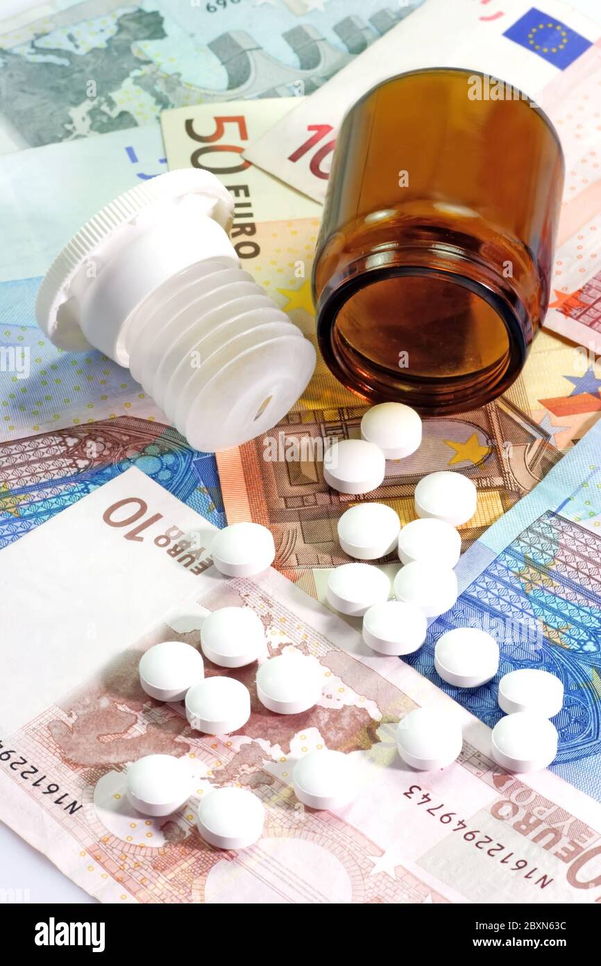 Patient notes pill hi-res stock photography and images - Alamy