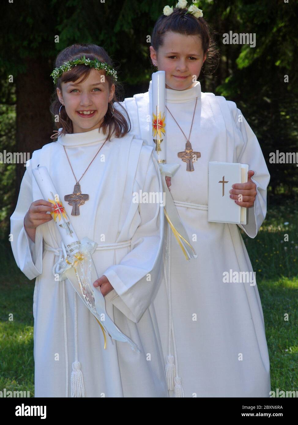 Communion children hi-res stock photography and images - Alamy