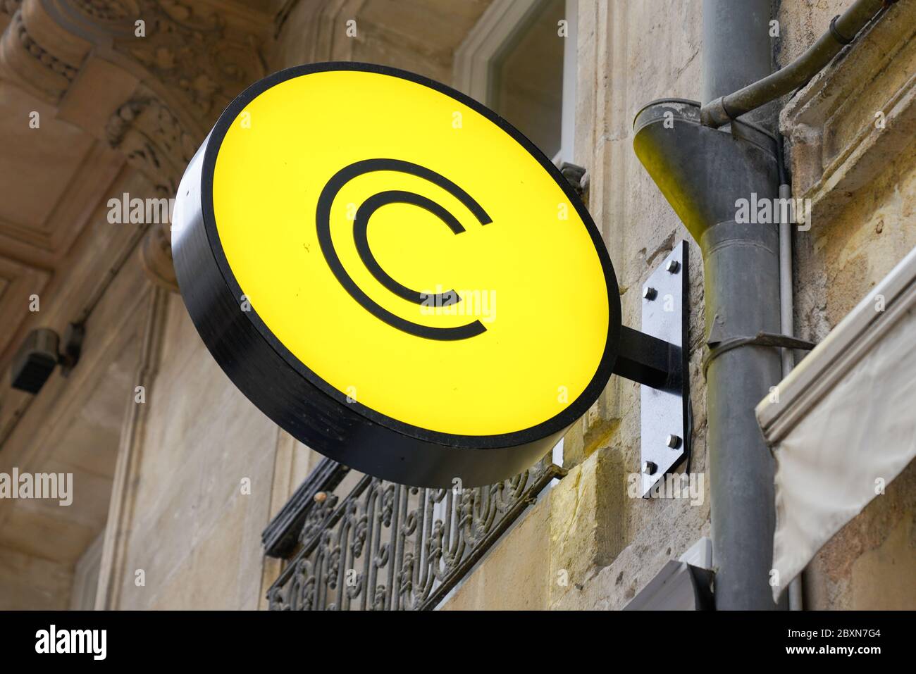 Bordeaux , Aquitaine / France - 05 16 2020 : cache cache logo store c ...