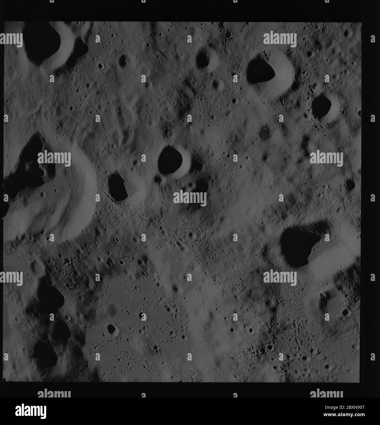 AS08-17-2675 - Apollo 8 - Apollo 8 Mission image, Moon, Farside; Scope ...