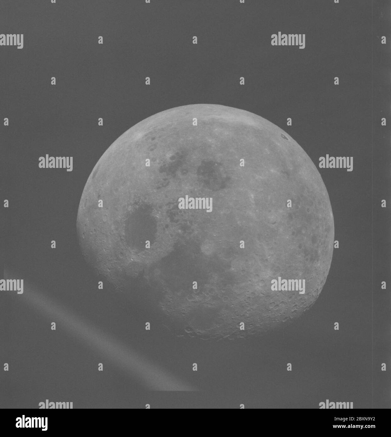AS08-18-2895 - Apollo 8 - Apollo 8 Mission image, Entire Moon; Scope ...