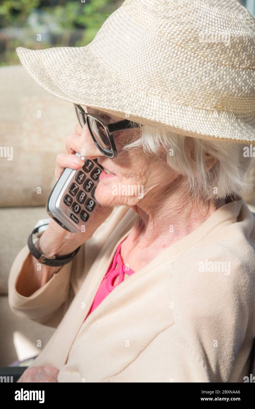 Long Distance Phone Calls High Resolution Stock Photography and Images ...