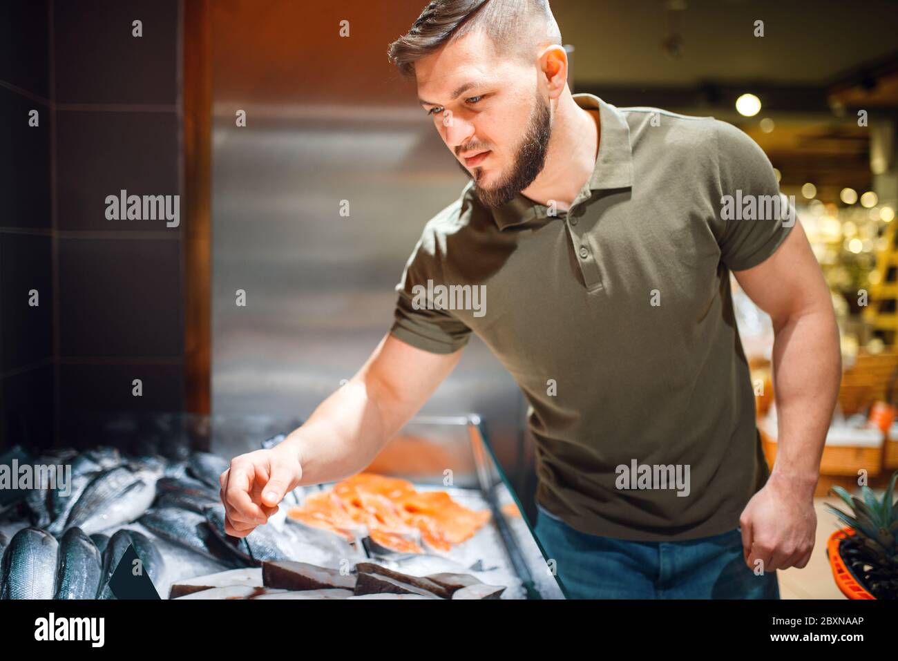 Fresh fish aisle hi-res stock photography and images - Alamy