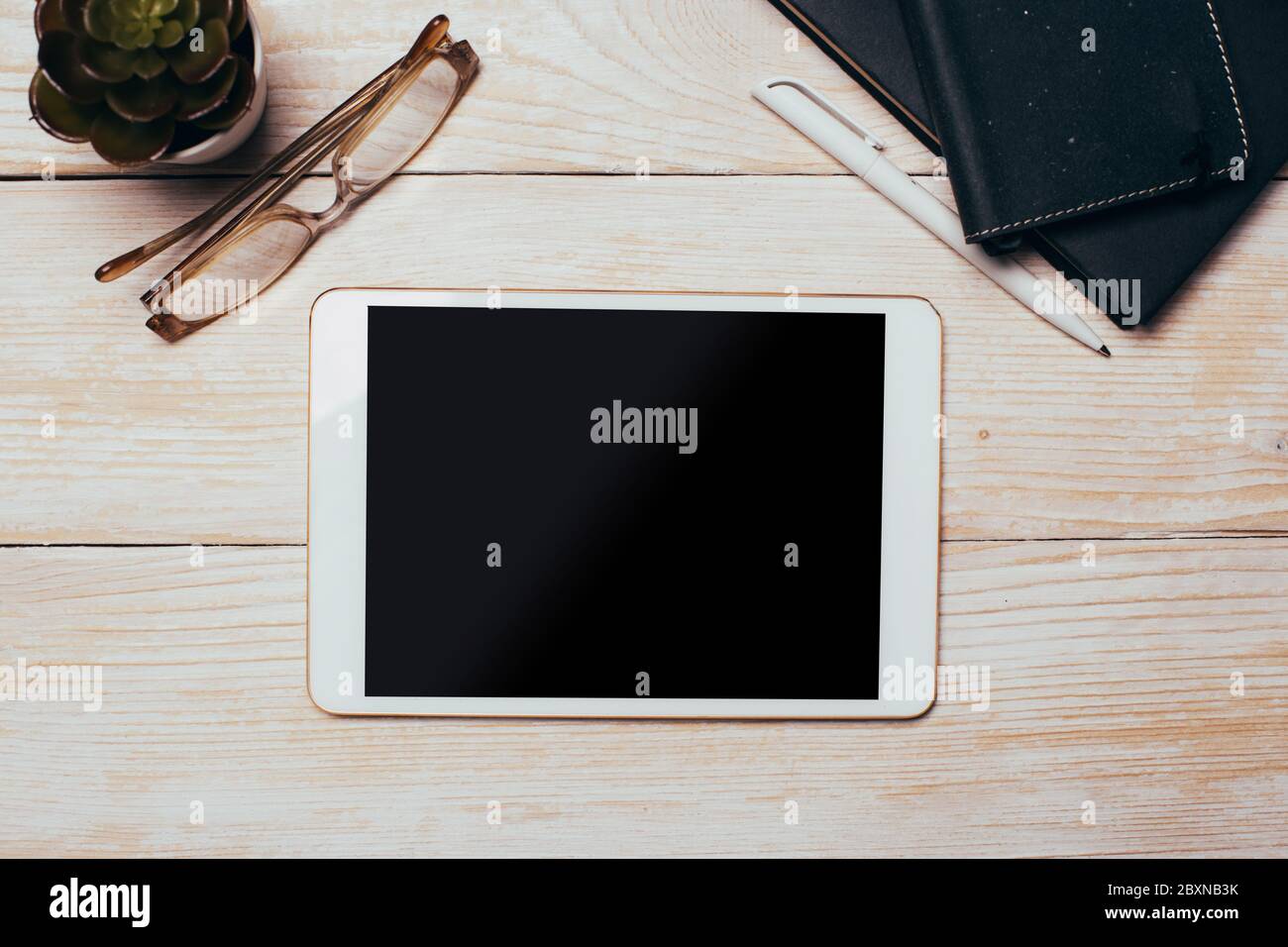 Flat lay tablet hi-res stock photography and images - Alamy