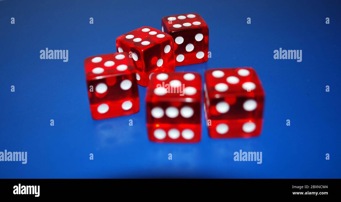 Dice shake hi-res stock photography and images - Alamy