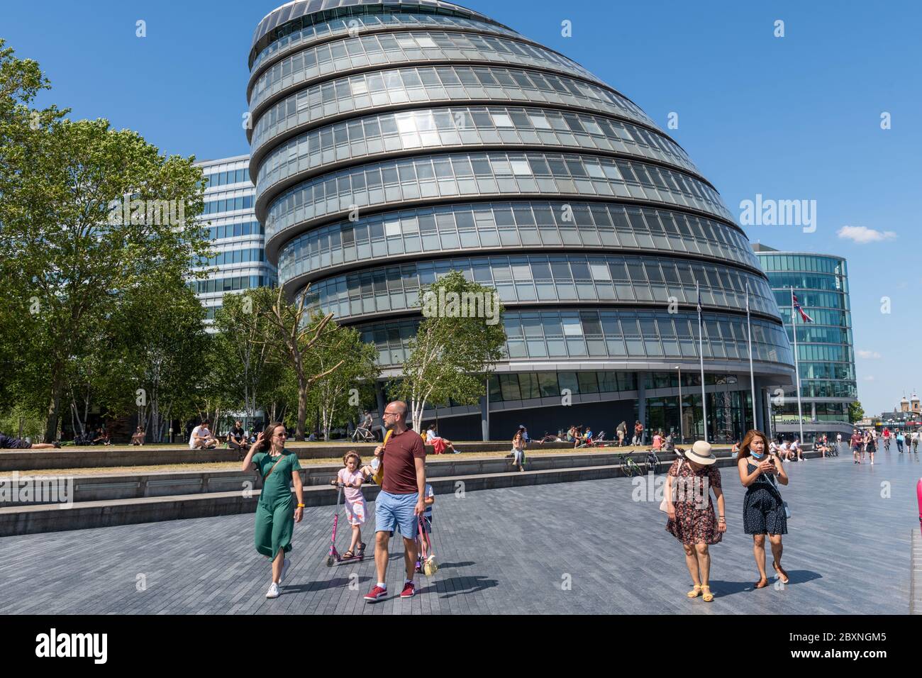 Greater london authority headquarters hi-res stock photography and ...