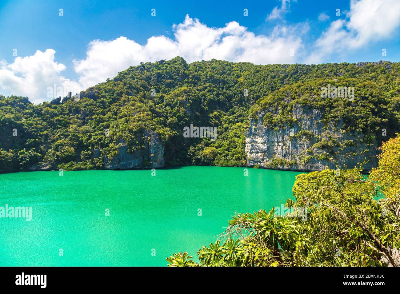 Mu ko ang thong national marine park hi-res stock photography and ...