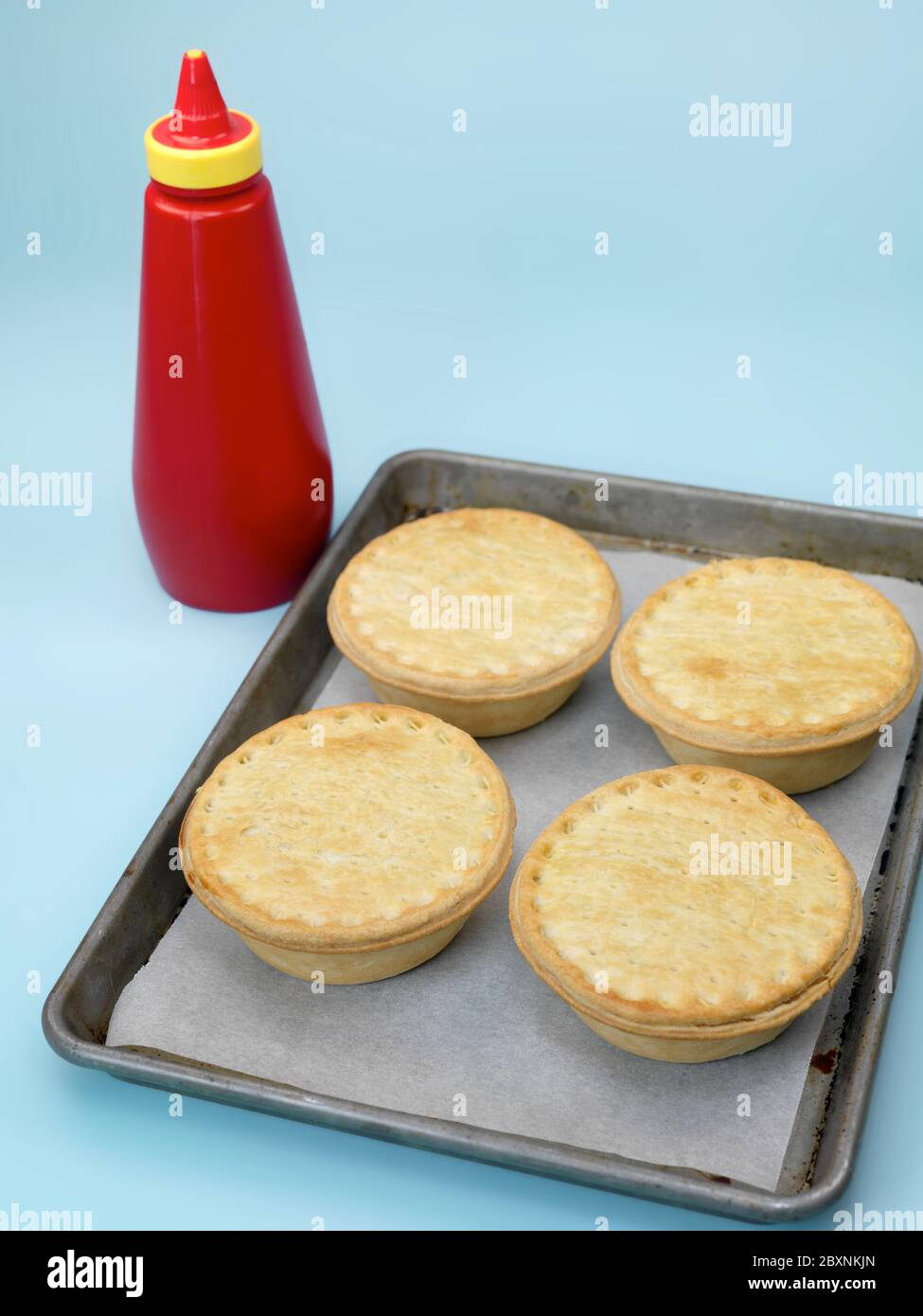 Tray of pies hi-res stock photography and images - Alamy