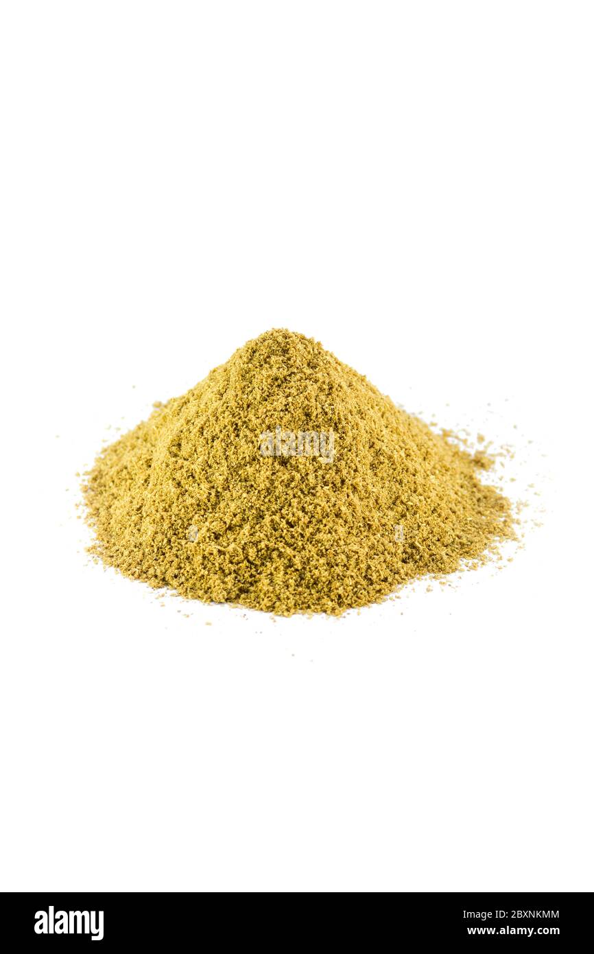 Coriander powder isolated on white background Stock Photo - Alamy