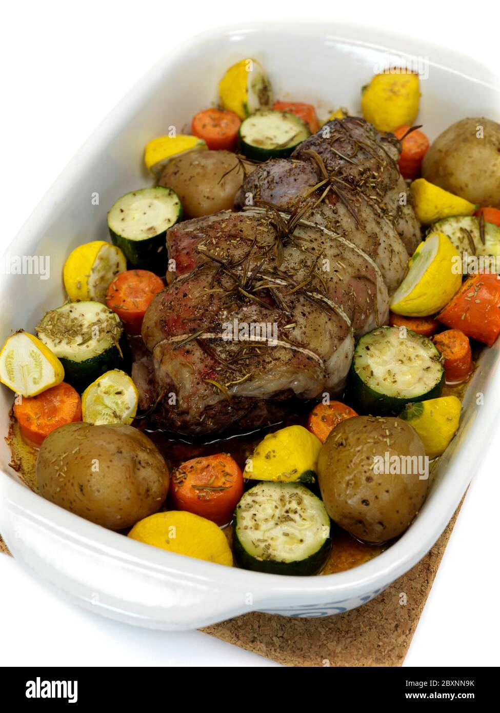 Tray of roast vegetables hi-res stock photography and images - Alamy