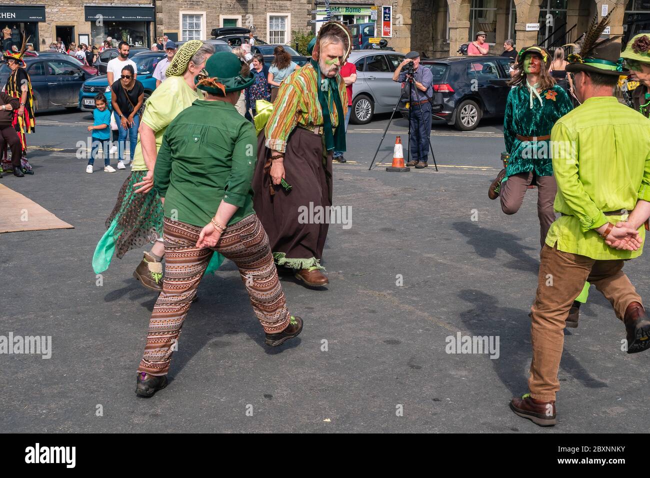 Morris dancer cartoon hi-res stock photography and images - Alamy