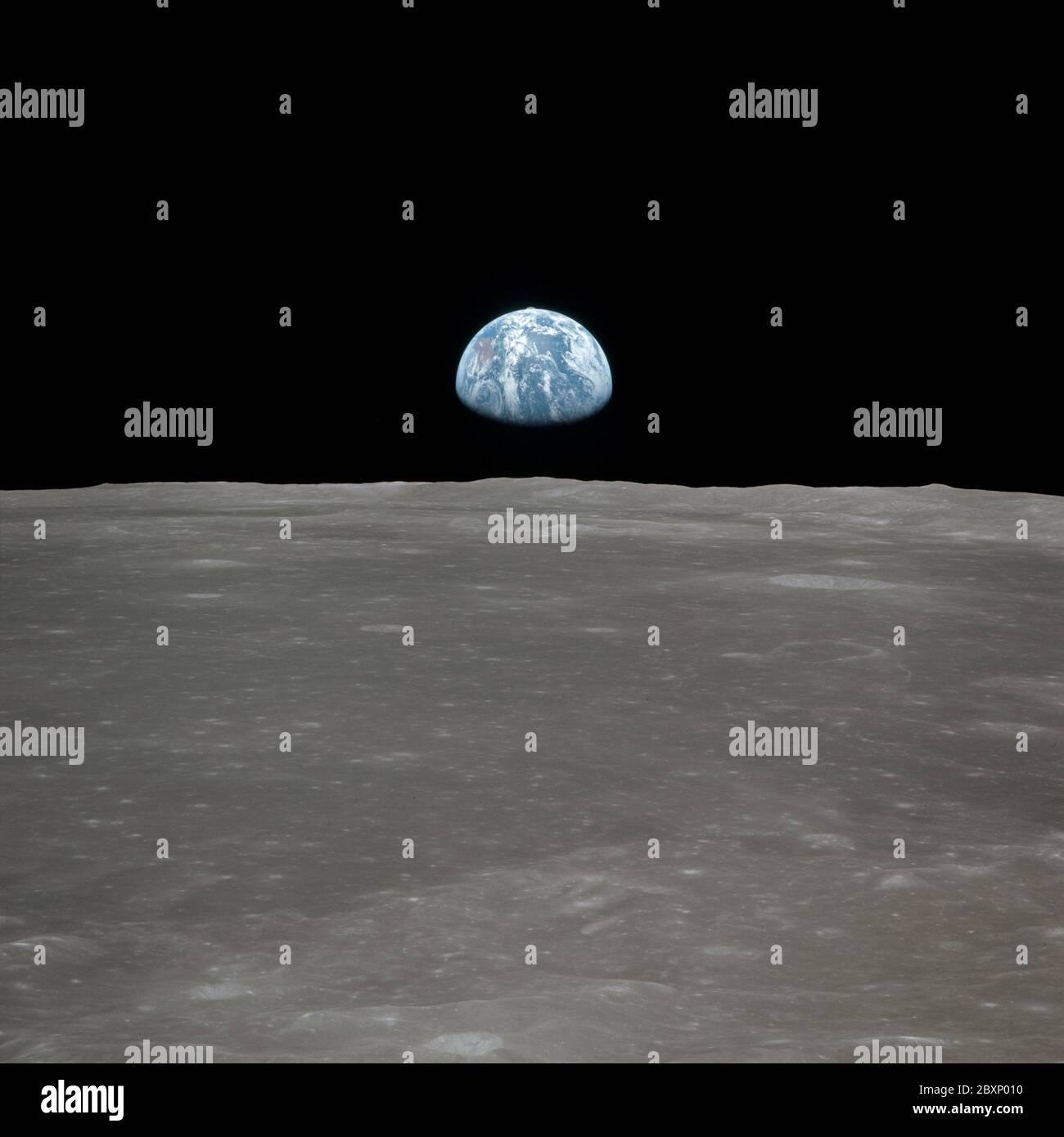 AS11-44-6551 - Apollo 11 - Apollo 11 Mission image - View of moon limb ...
