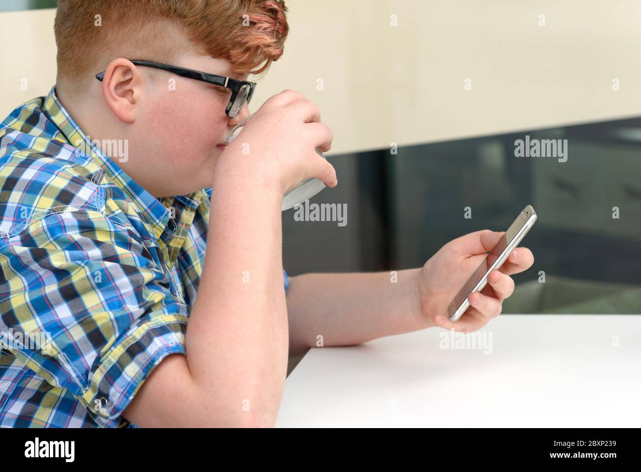Child touch ice hi-res stock photography and images - Alamy