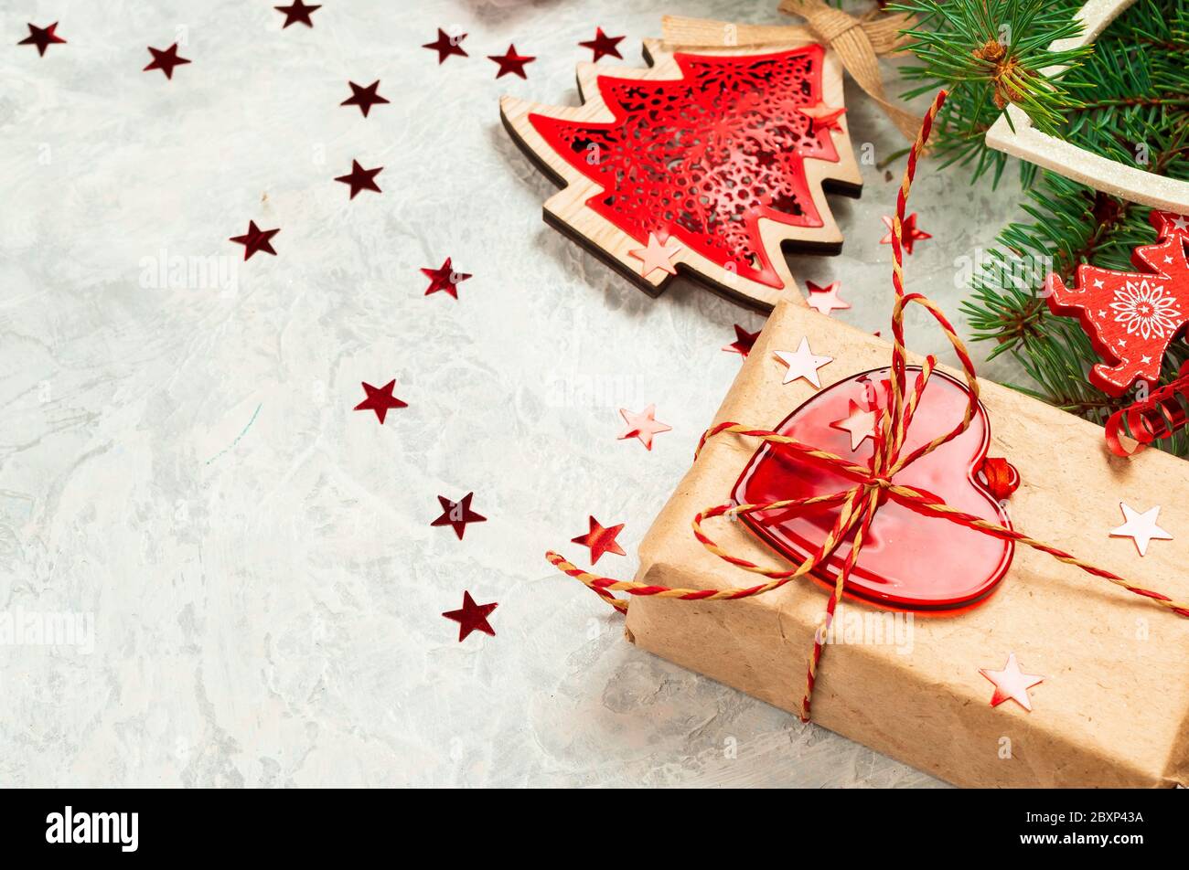 Small gift box from above hi-res stock photography and images - Alamy