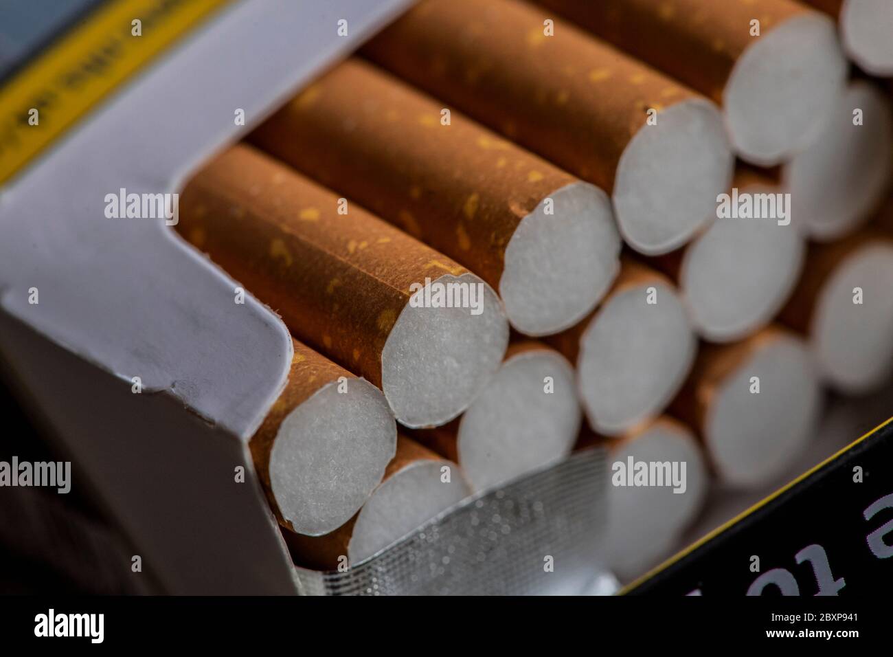 A pack of cigarettes hi-res stock photography and images - Alamy