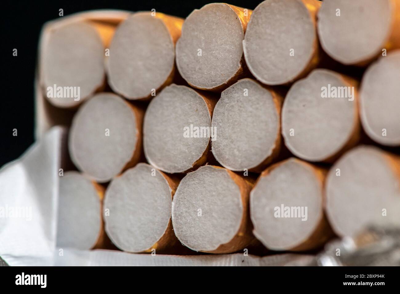 Cigarettes filters smoking filter hi-res stock photography and images ...