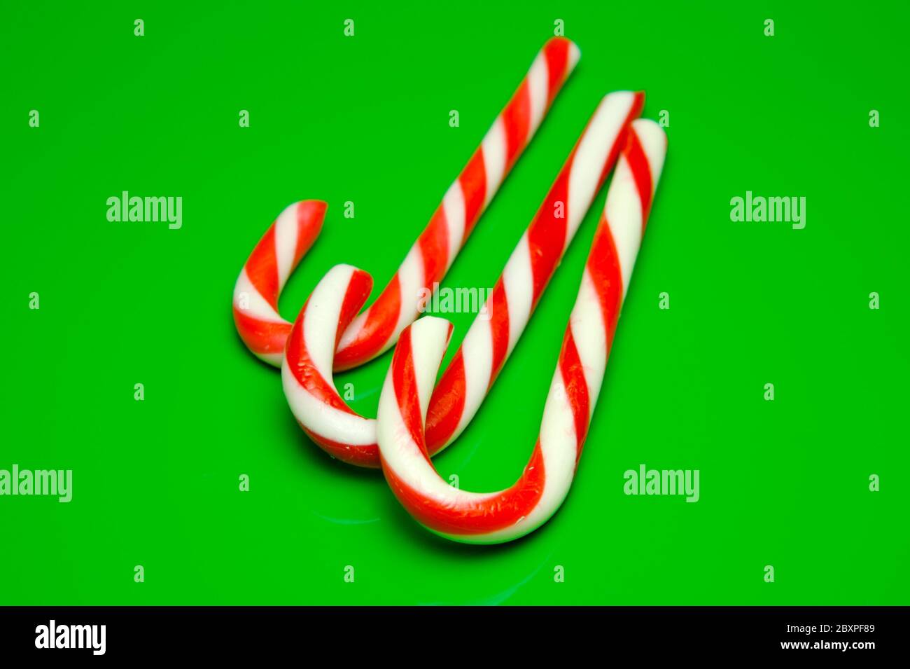 Striped candy canes hi-res stock photography and images - Alamy
