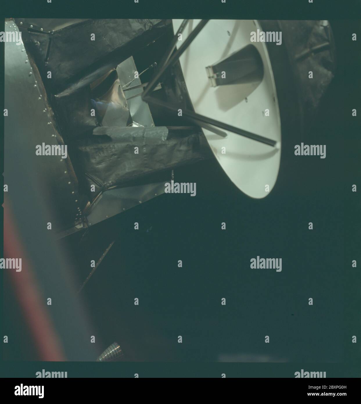 High gain antenna hi-res stock photography and images - Alamy