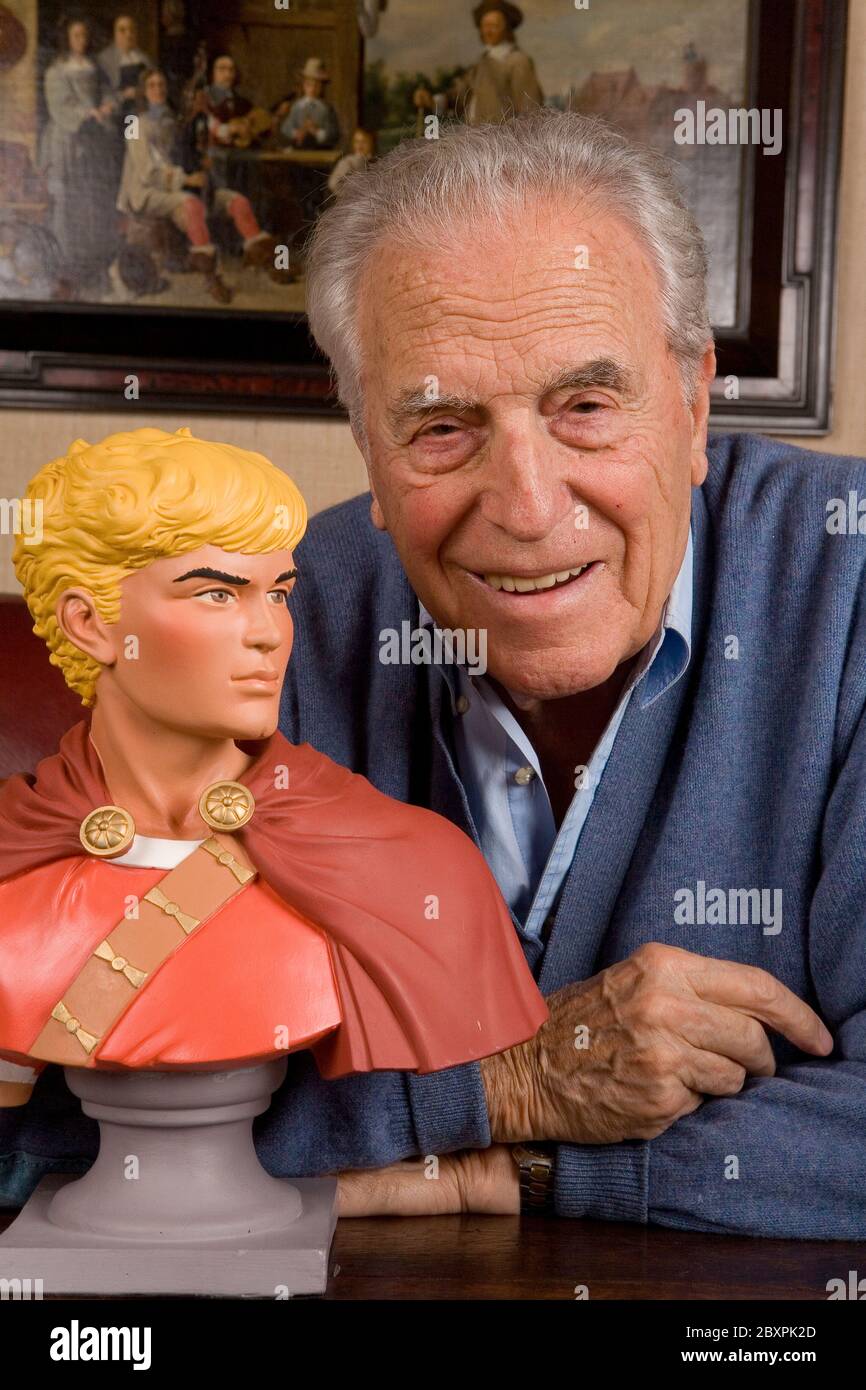 Jacques martin dessinateur hi-res stock photography and images - Alamy