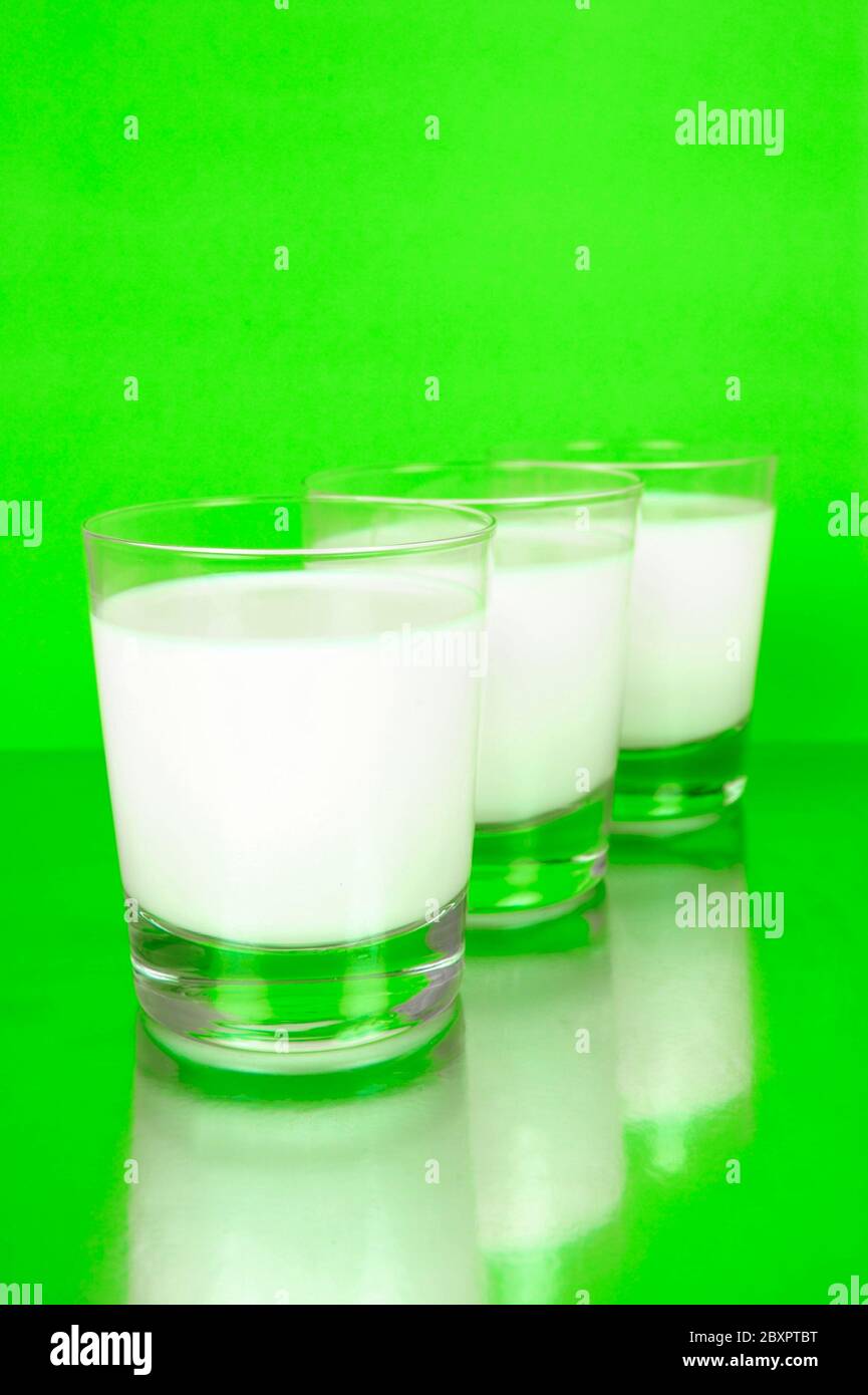 Full cream milk Stock Photo - Alamy