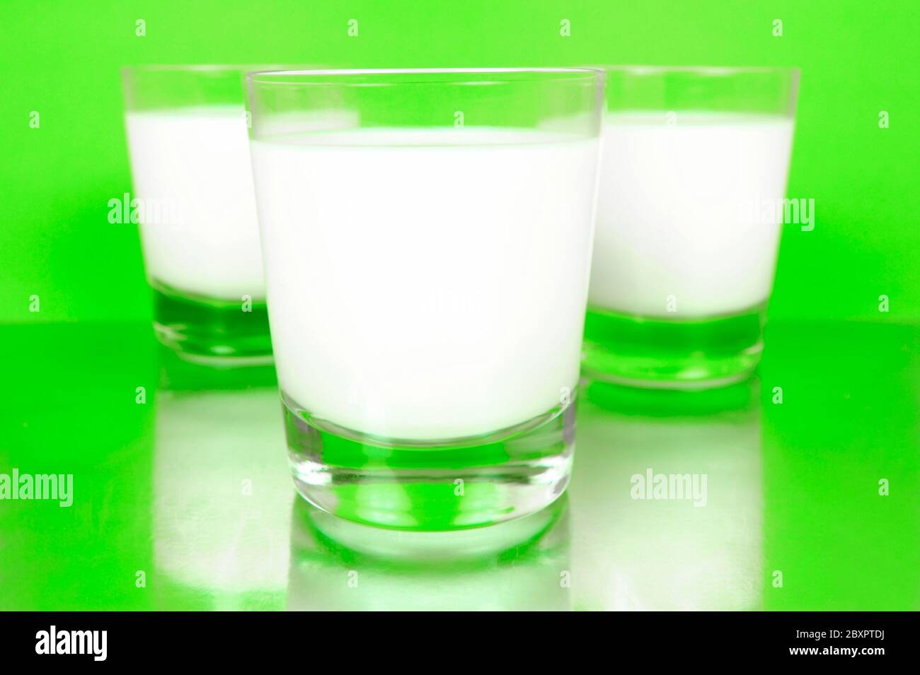 Full cream milk Stock Photo - Alamy