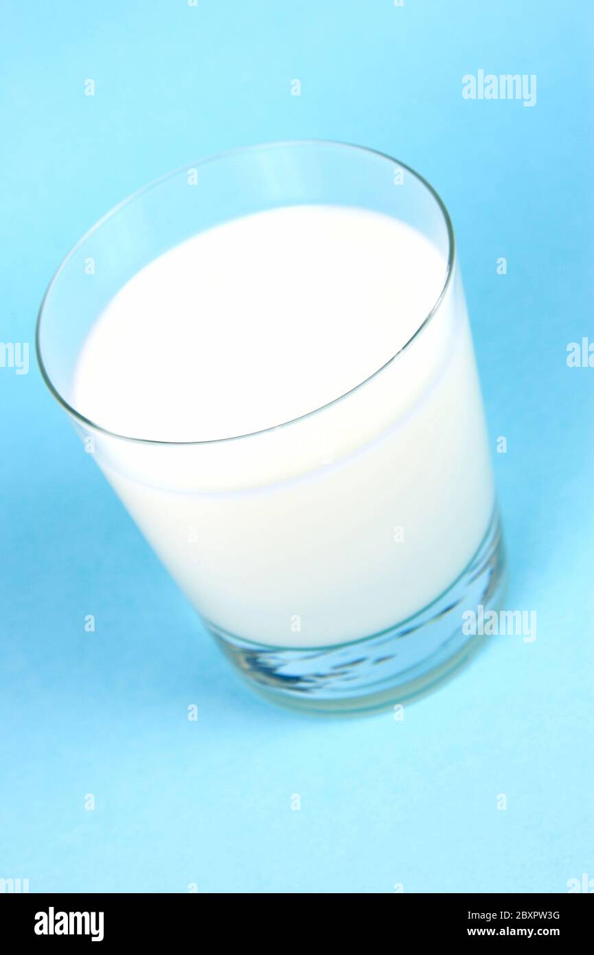 Full cream milk Stock Photo - Alamy