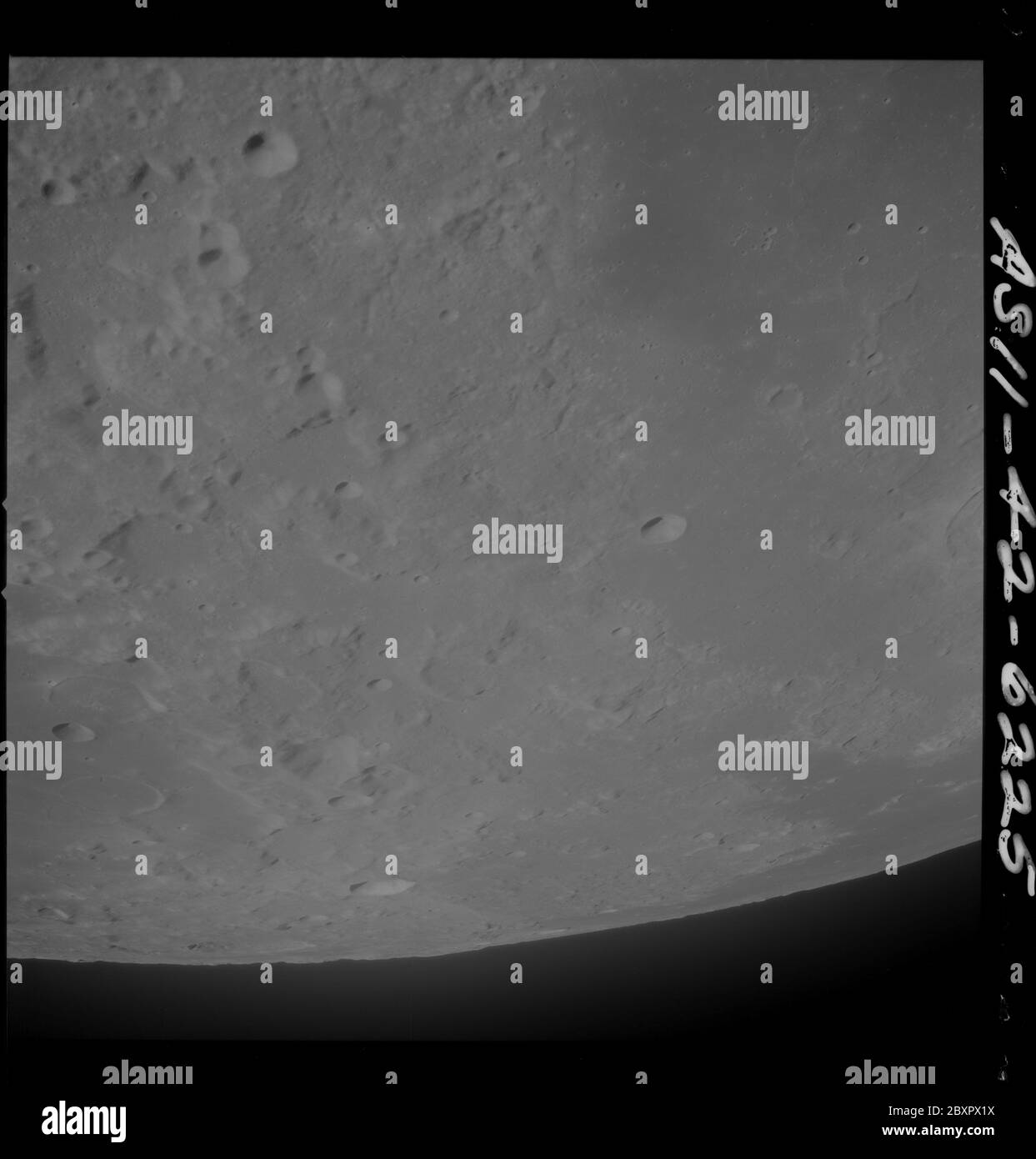 Circular basin basins Black and White Stock Photos & Images - Alamy