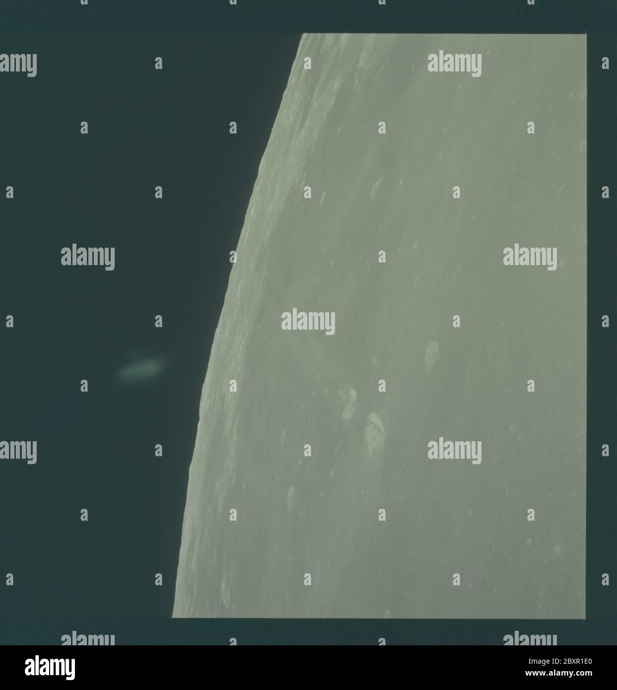 AS11-44-6615 - Apollo 11 - Apollo 11 Mission image - View of Moon limb ...