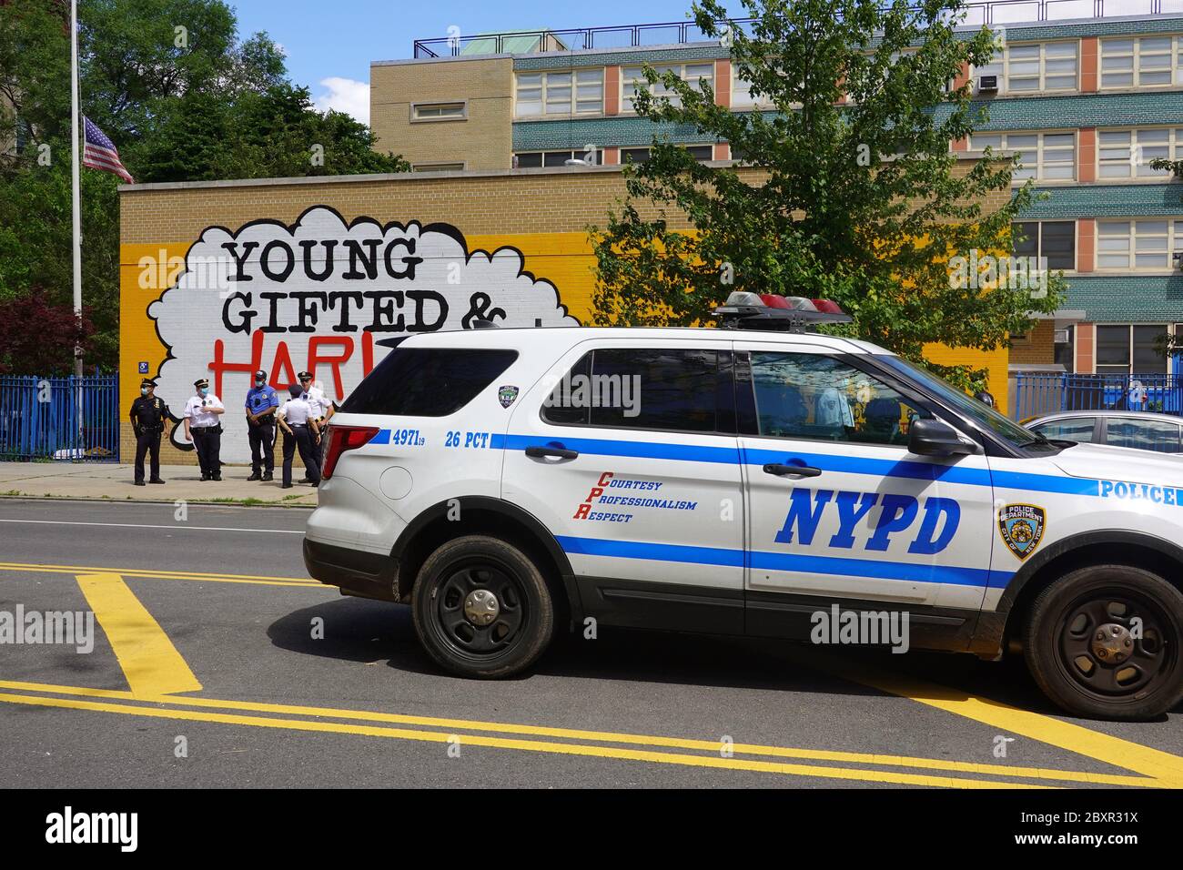 Harlem, New York, USA. 07 June 2020. Police officers attend the Harlem ...