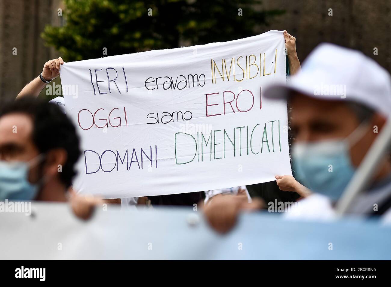 Invisible banner hi-res stock photography and images - Alamy