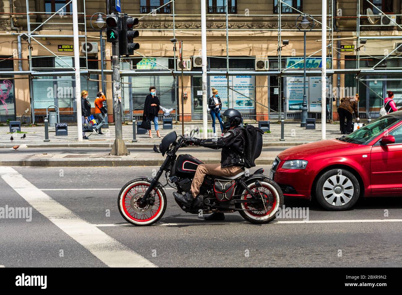 Man riding cafe racer motorcycle hi-res stock photography and images ...