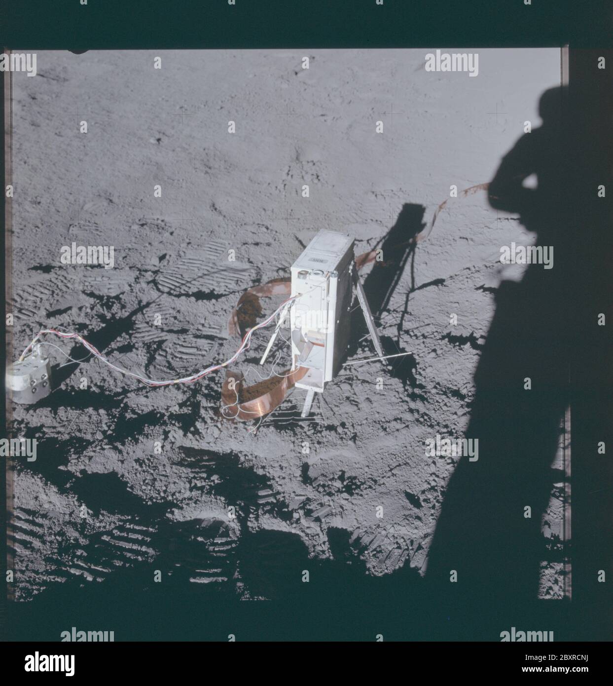 1971 apollo 14 alan hi-res stock photography and images - Alamy