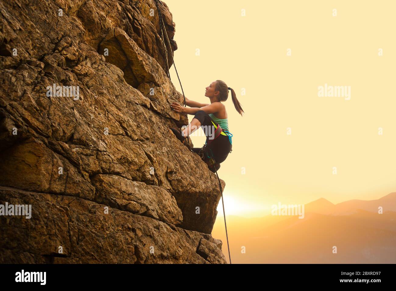 Free climber rock woman hi-res stock photography and images - Alamy