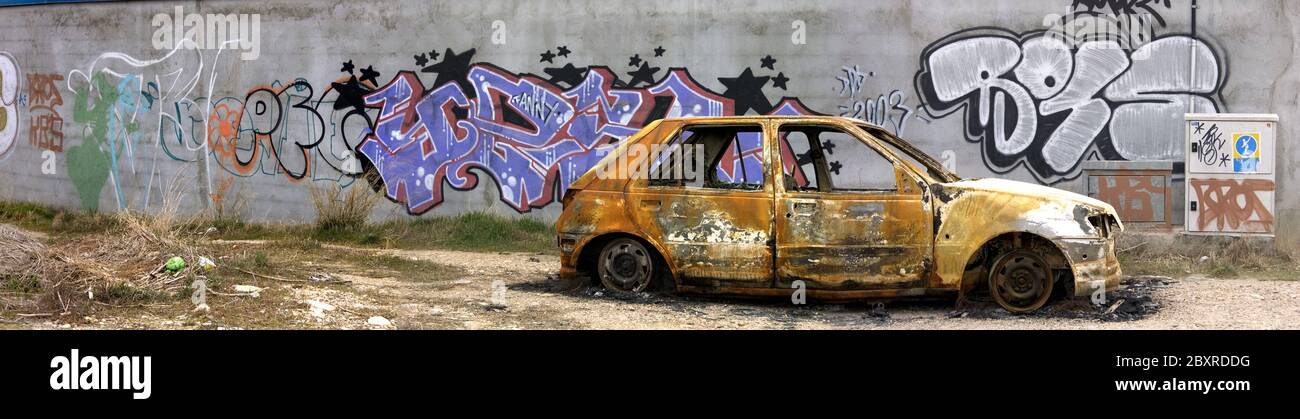 Car crash mural hi-res stock photography and images - Alamy