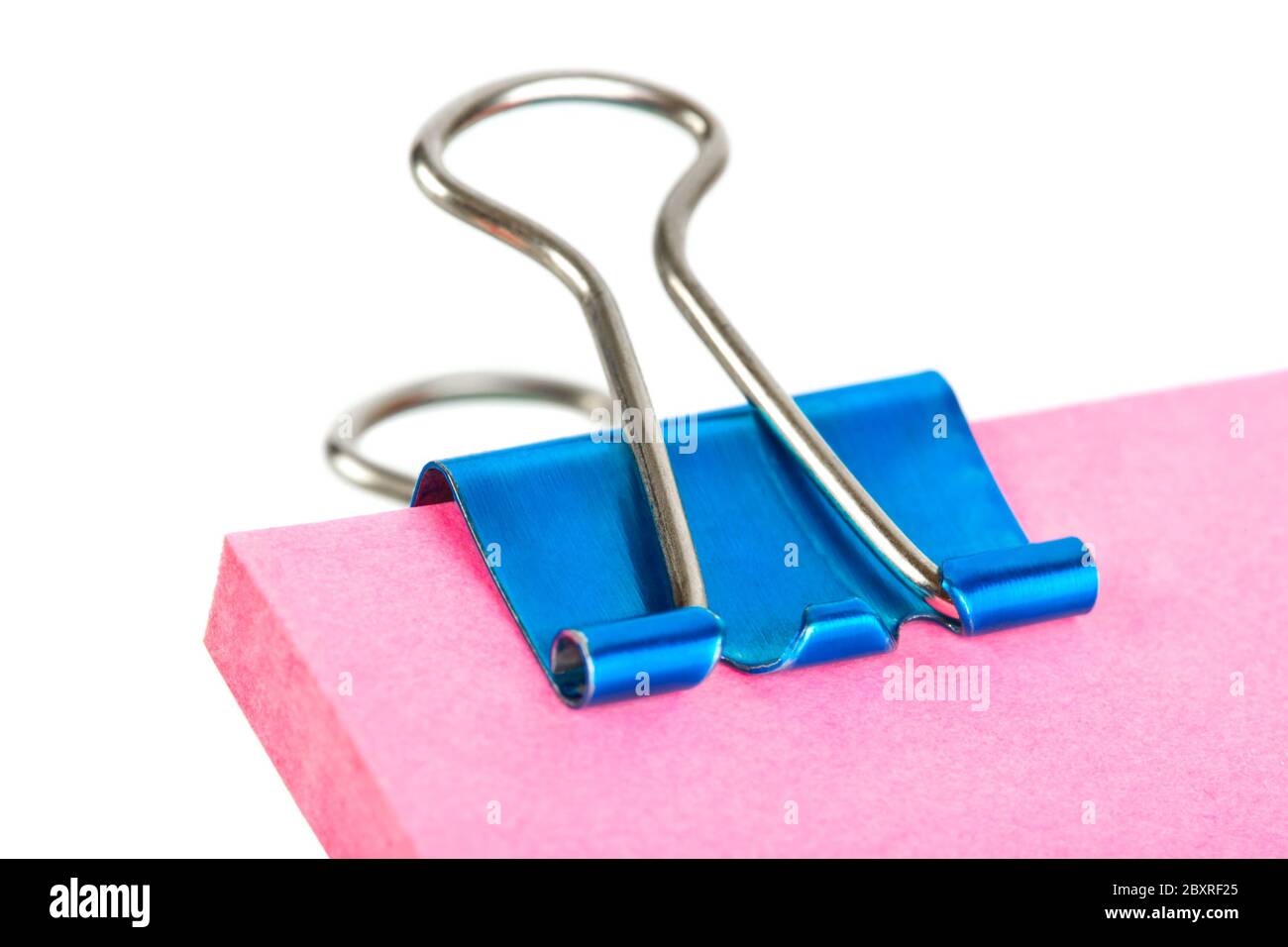 Note paper and clip Stock Photo - Alamy
