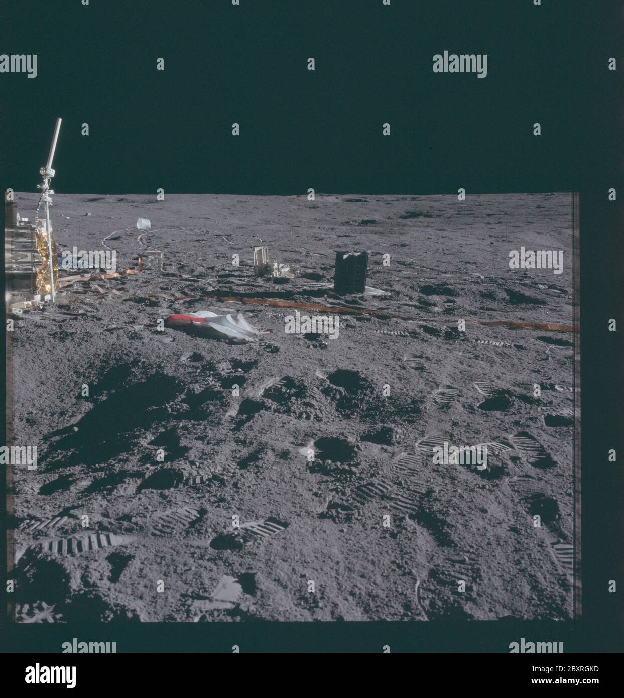 AS14-67-9375 - Apollo 14 - Apollo 14 Mission image - View of the ALSEP ...