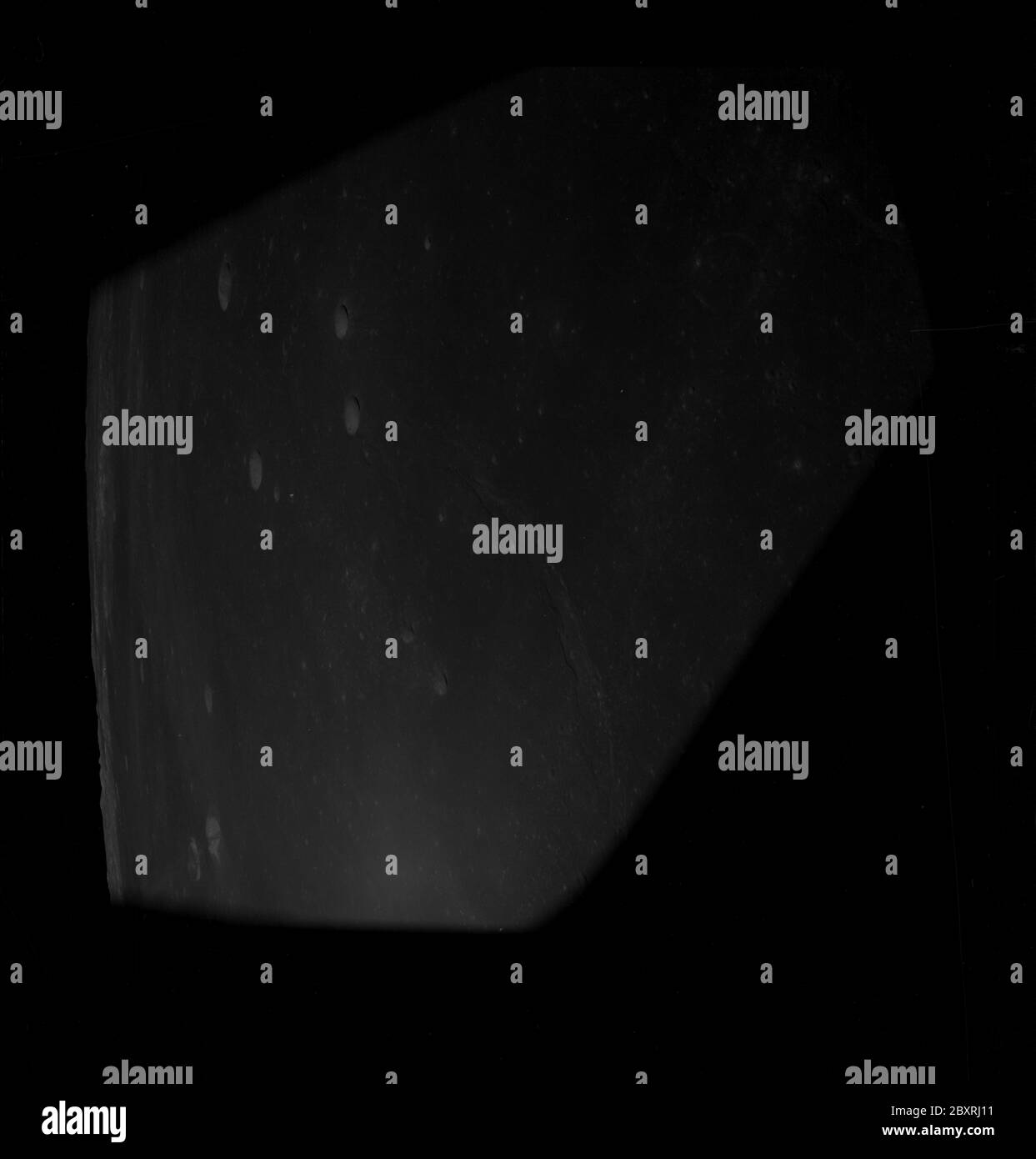 E 2 20 27 Black and White Stock Photos & Images - Alamy