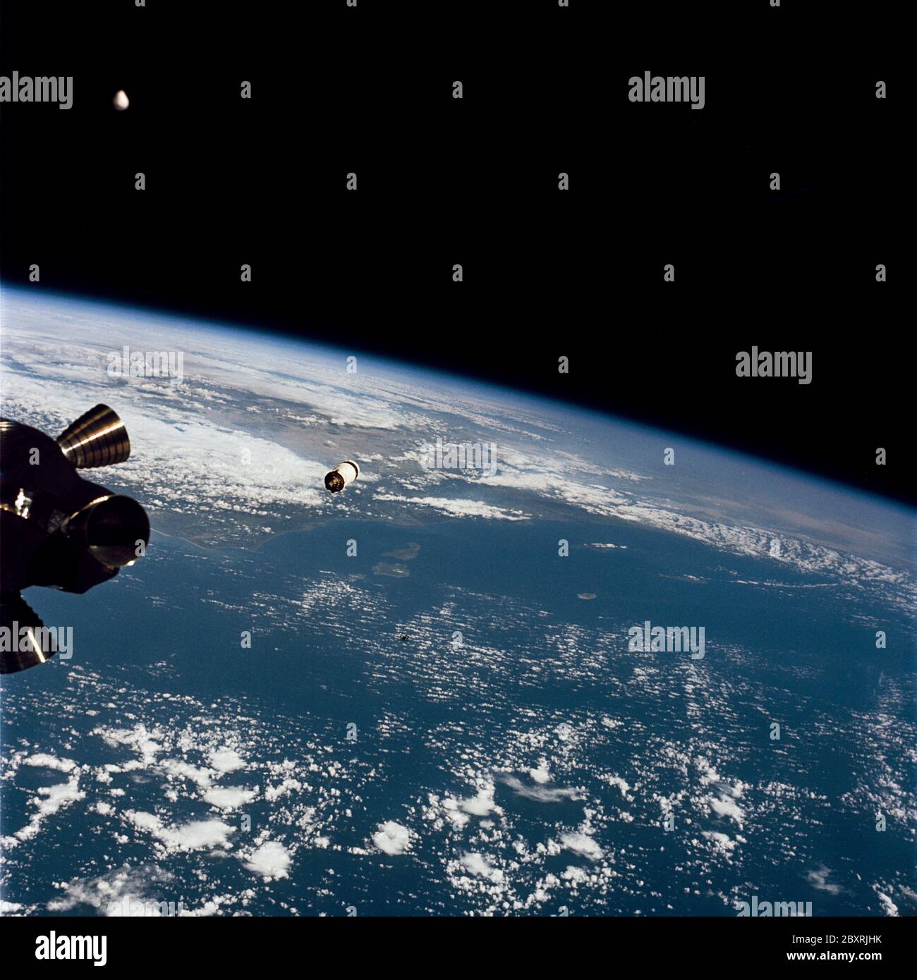 Lunar module adapter hi-res stock photography and images - Alamy