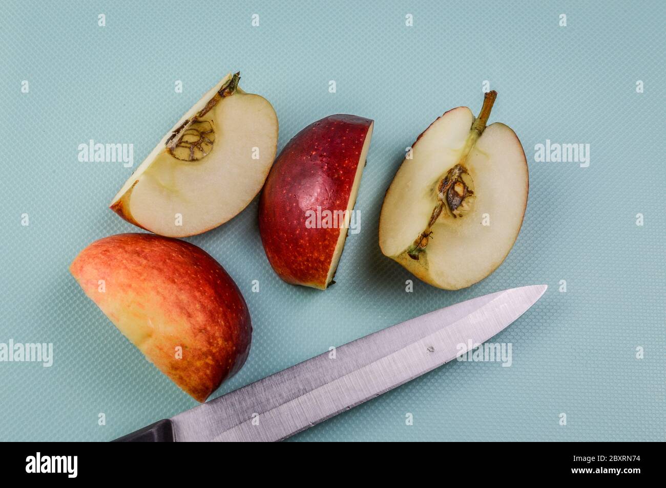 Pie cut into quarters hi-res stock photography and images - Alamy