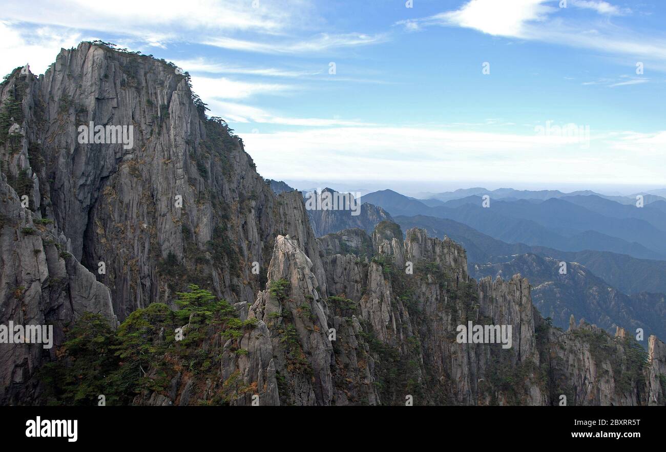 Flying rock huangshan mountain huangshan hi-res stock photography and ...