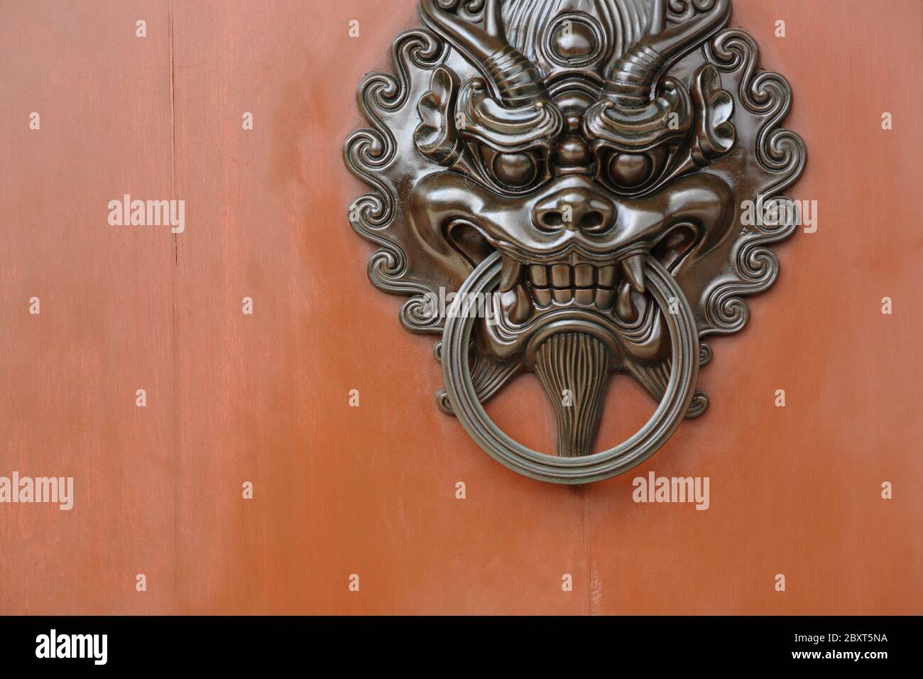 Chinese Dragon Door High Resolution Stock Photography and Images - Alamy