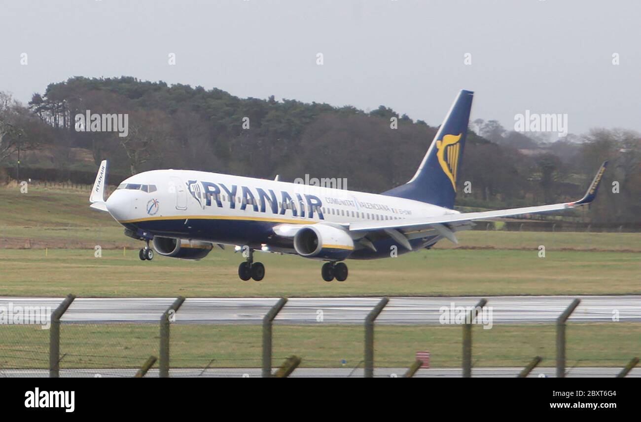 Prestwick airport hi-res stock photography and images - Alamy