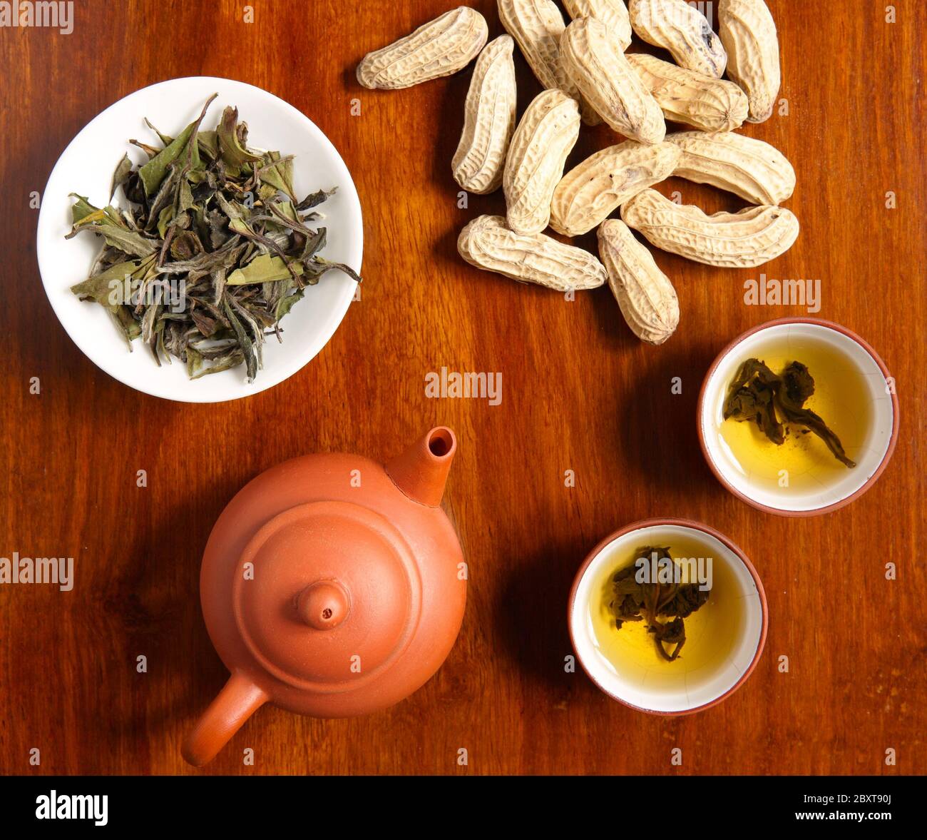 chinese tea with peanut Stock Photo - Alamy