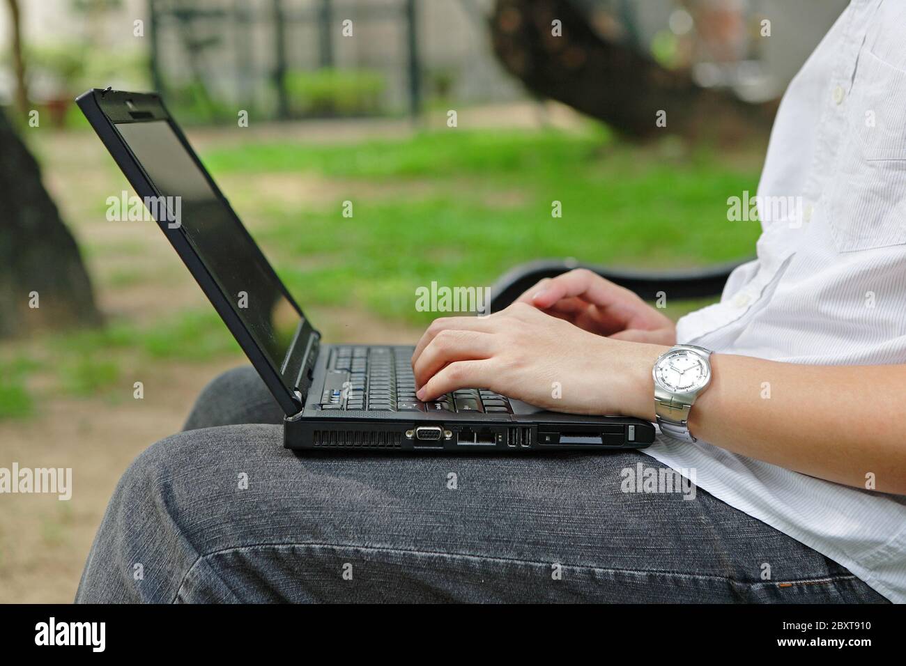 work outdoor with laptop computer Stock Photo - Alamy