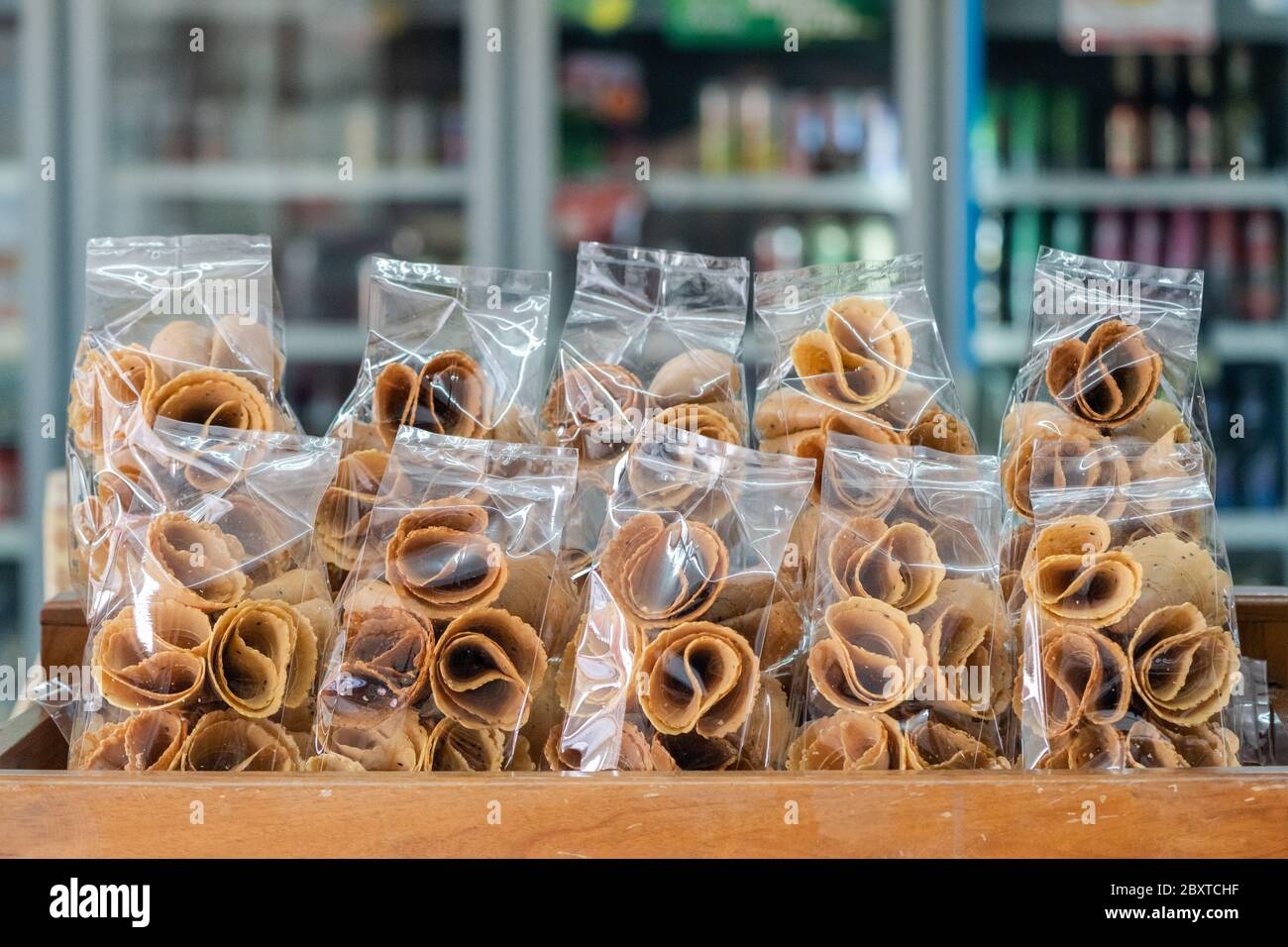 "Thong Muan" is a type of rolled wafer, a traditional dessert in ...