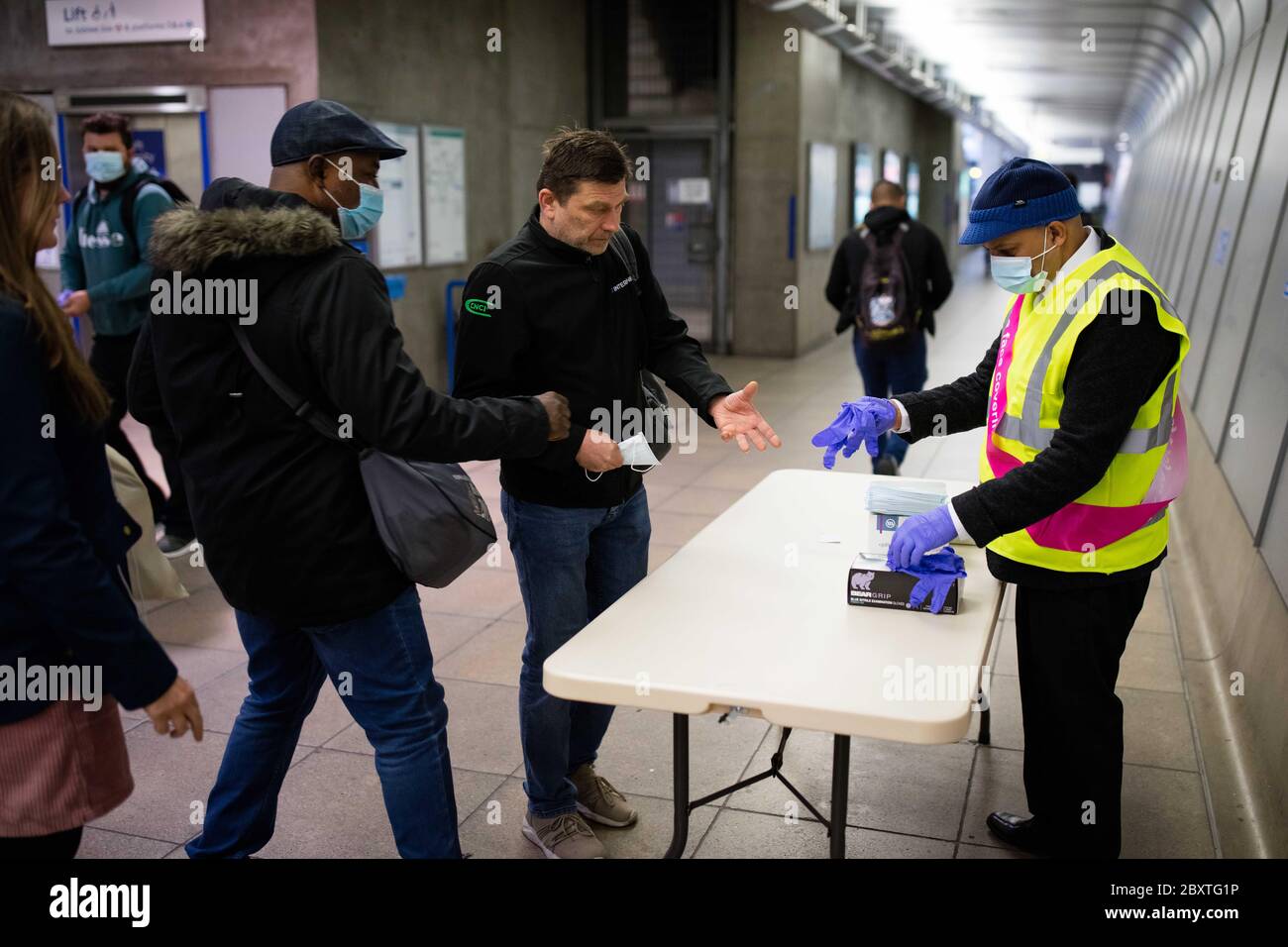 Tfl employee hi-res stock photography and images - Alamy