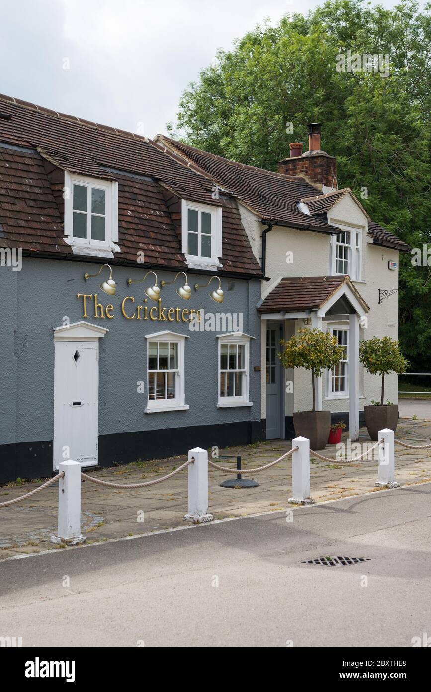 The Cricketers pub and restaurant in the village of Sarratt ...
