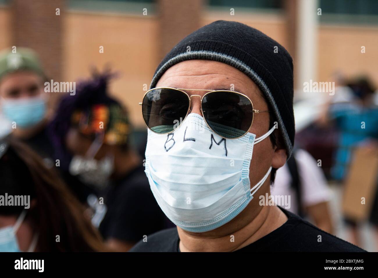 Face lives hi-res stock photography and images - Alamy