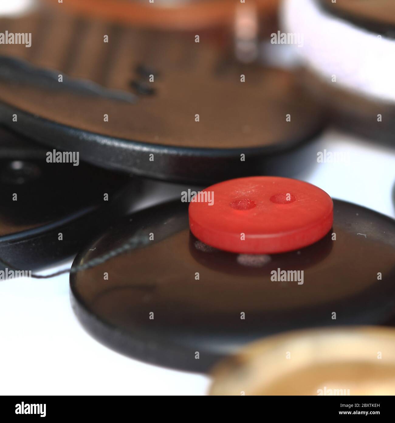 small red button Stock Photo - Alamy